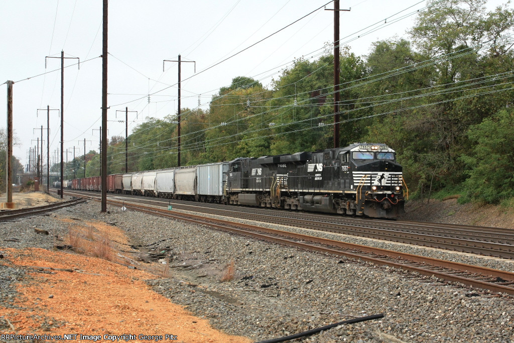 NS 7557 and train 12G